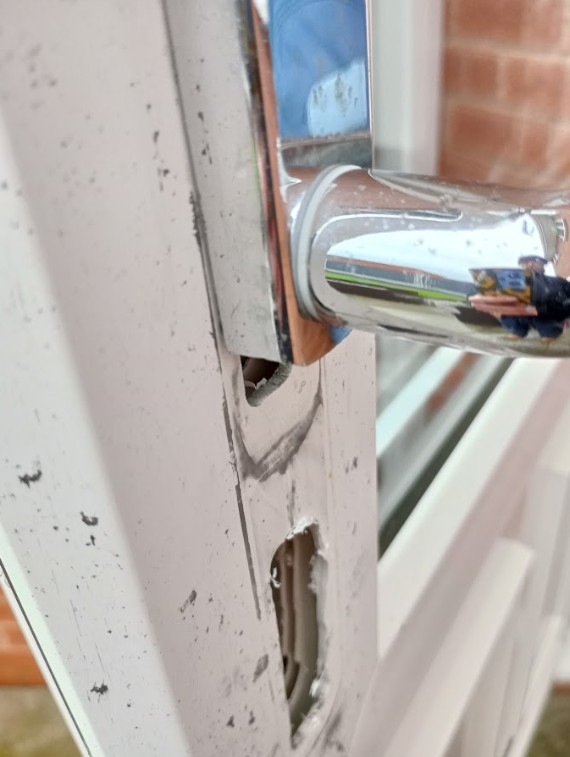 What Does Lock Snapping Look Like? - CraftLock